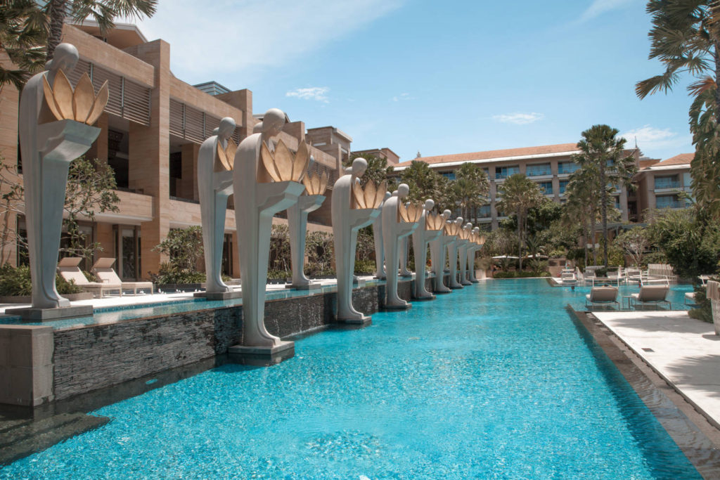 The Most Luxurious Resort In Nusa Dua For Couples: The Mulia Bali