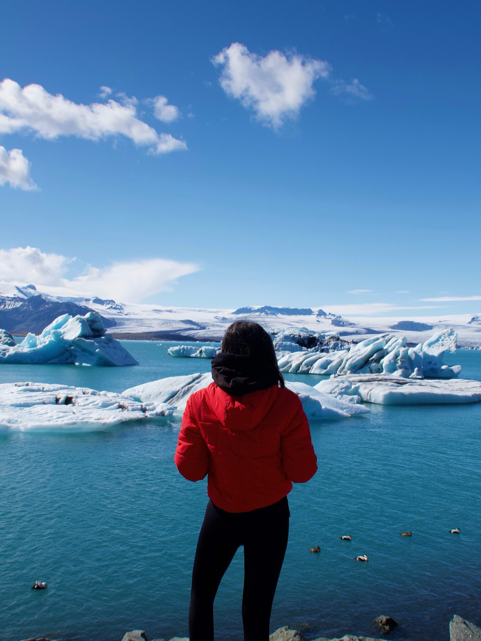 What to Wear in Iceland: Stylish Iceland Outfits for Every Season