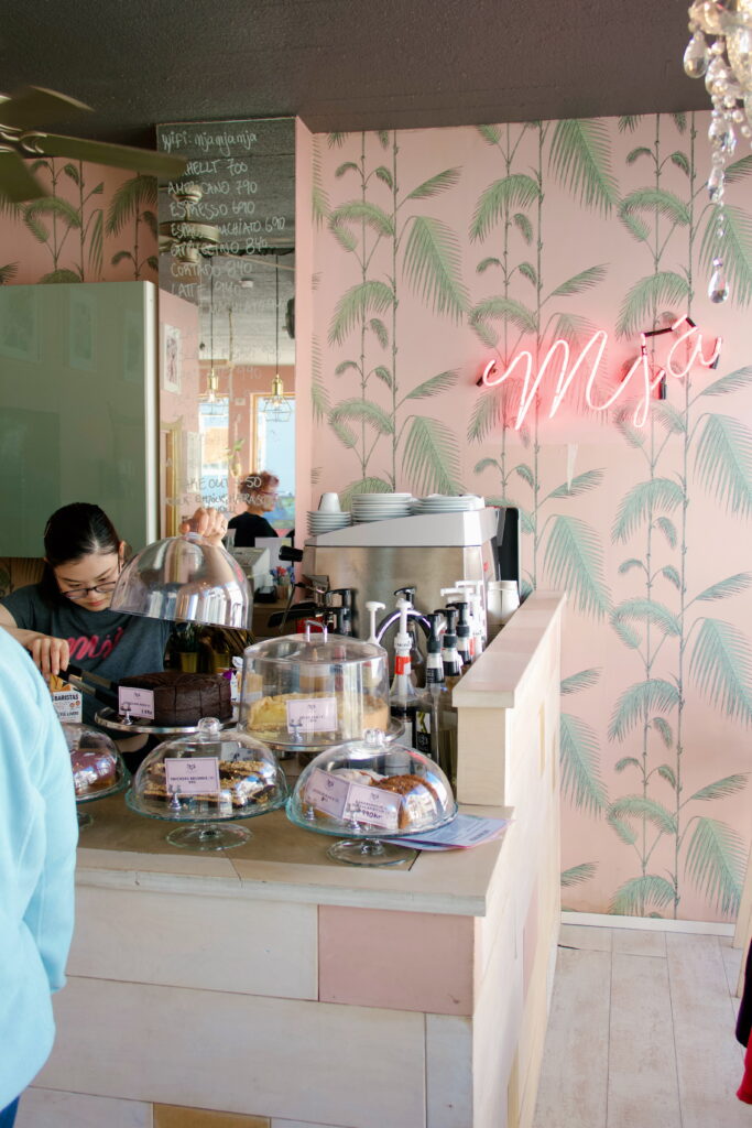 Ultimate Iceland Travel Itinerary: Top Things to Do, Hot Springs ...